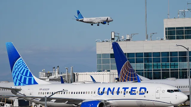 United Cancels 911 Tribute Flyover With 1 Boeing Jet And F 16s After